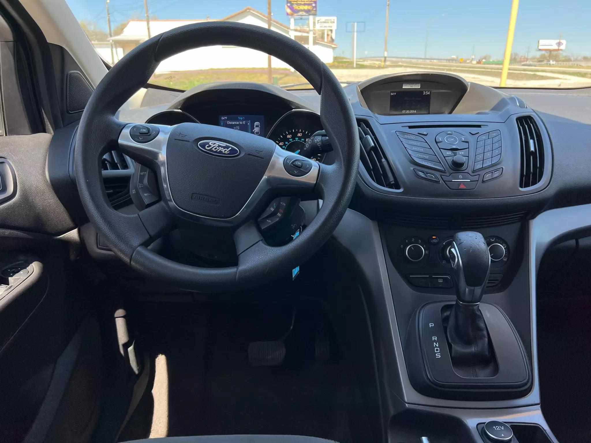 City Wide Motors - Ford - Escape [4 Door White]