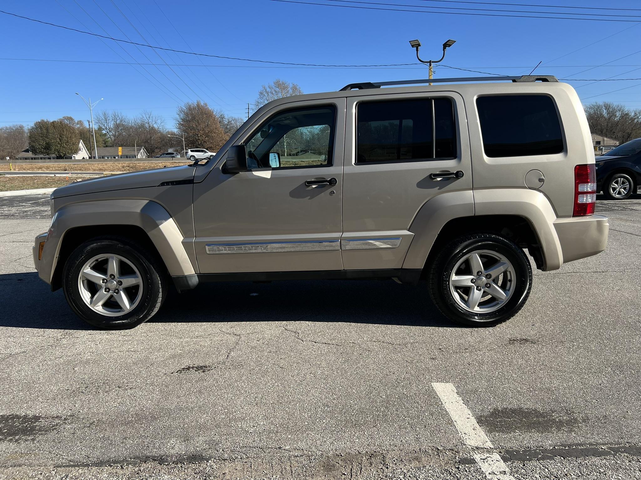 City Wide Motors - Jeep - Liberty [4 Door Tan]